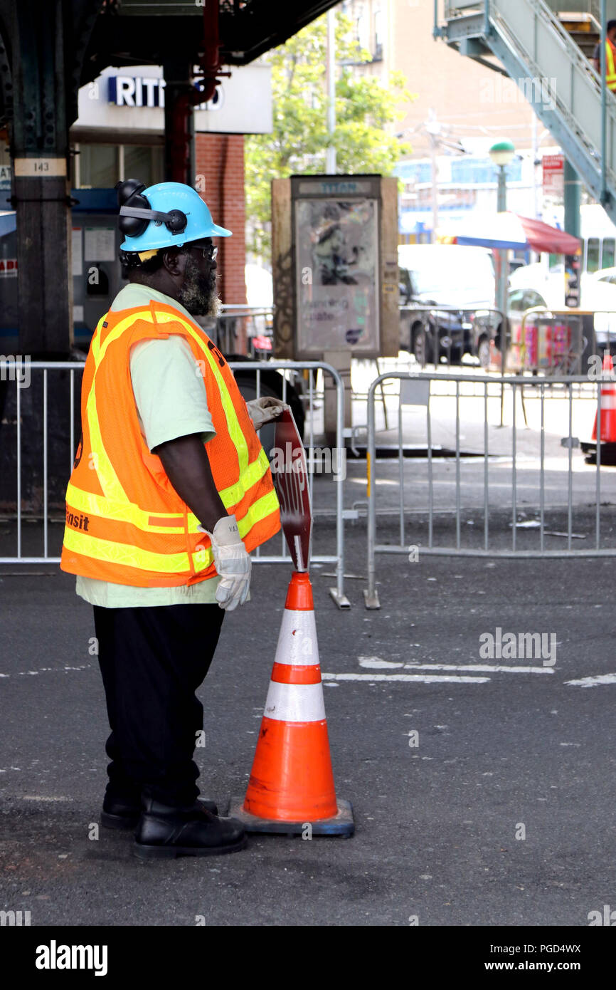 Long mta bus hi-res stock photography and images - Alamy
