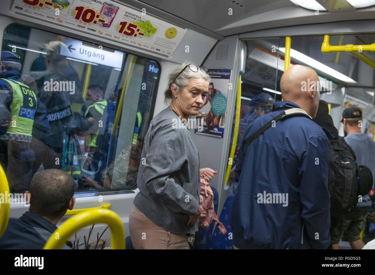 Huvudsta metro hi-res stock photography and images - Alamy