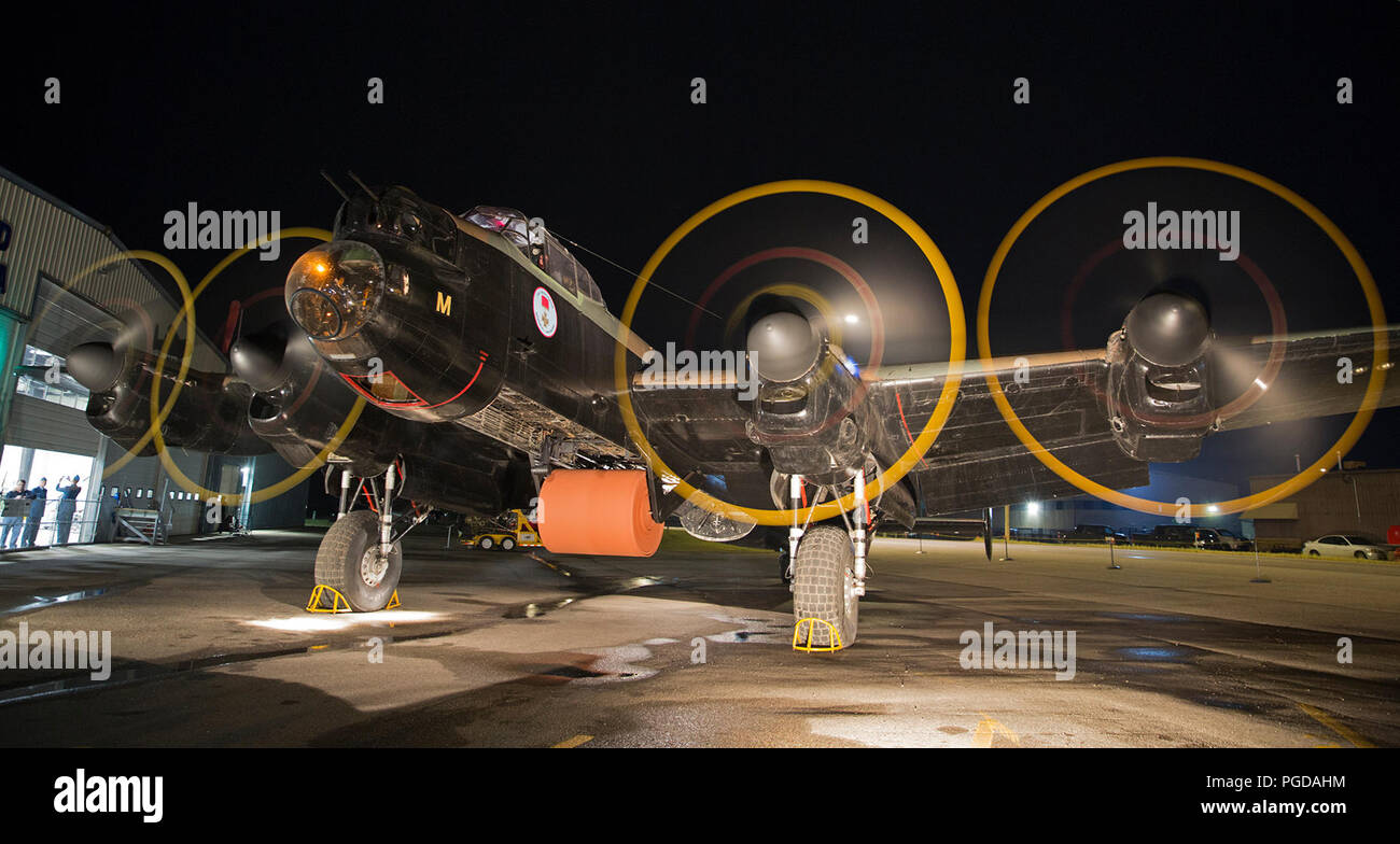 Nanton, Canada. 24th August, 2018. Lancaster Bomber with a full-size ...