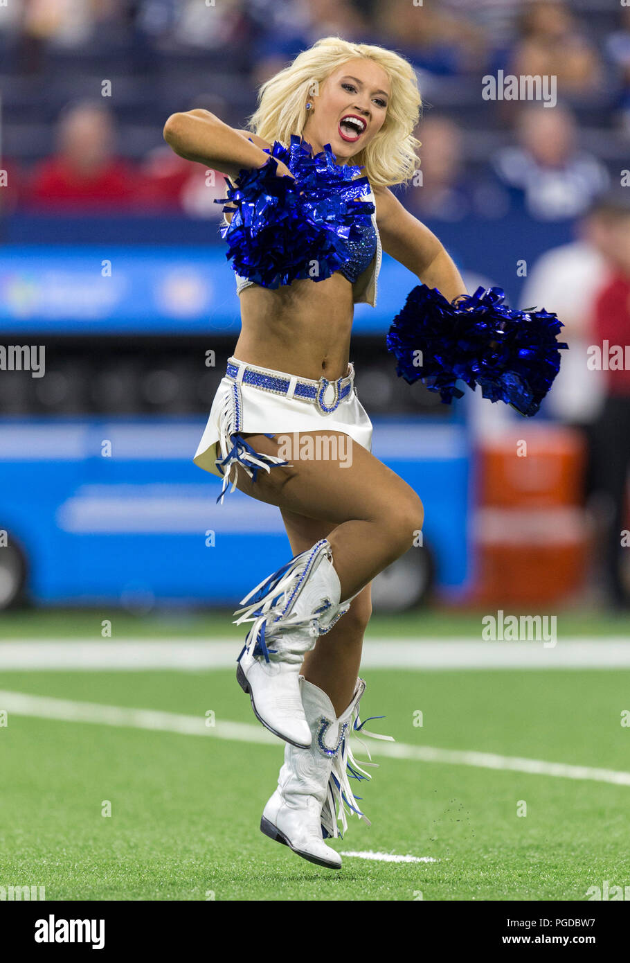 Colts cheerleader hi-res stock photography and images - Alamy