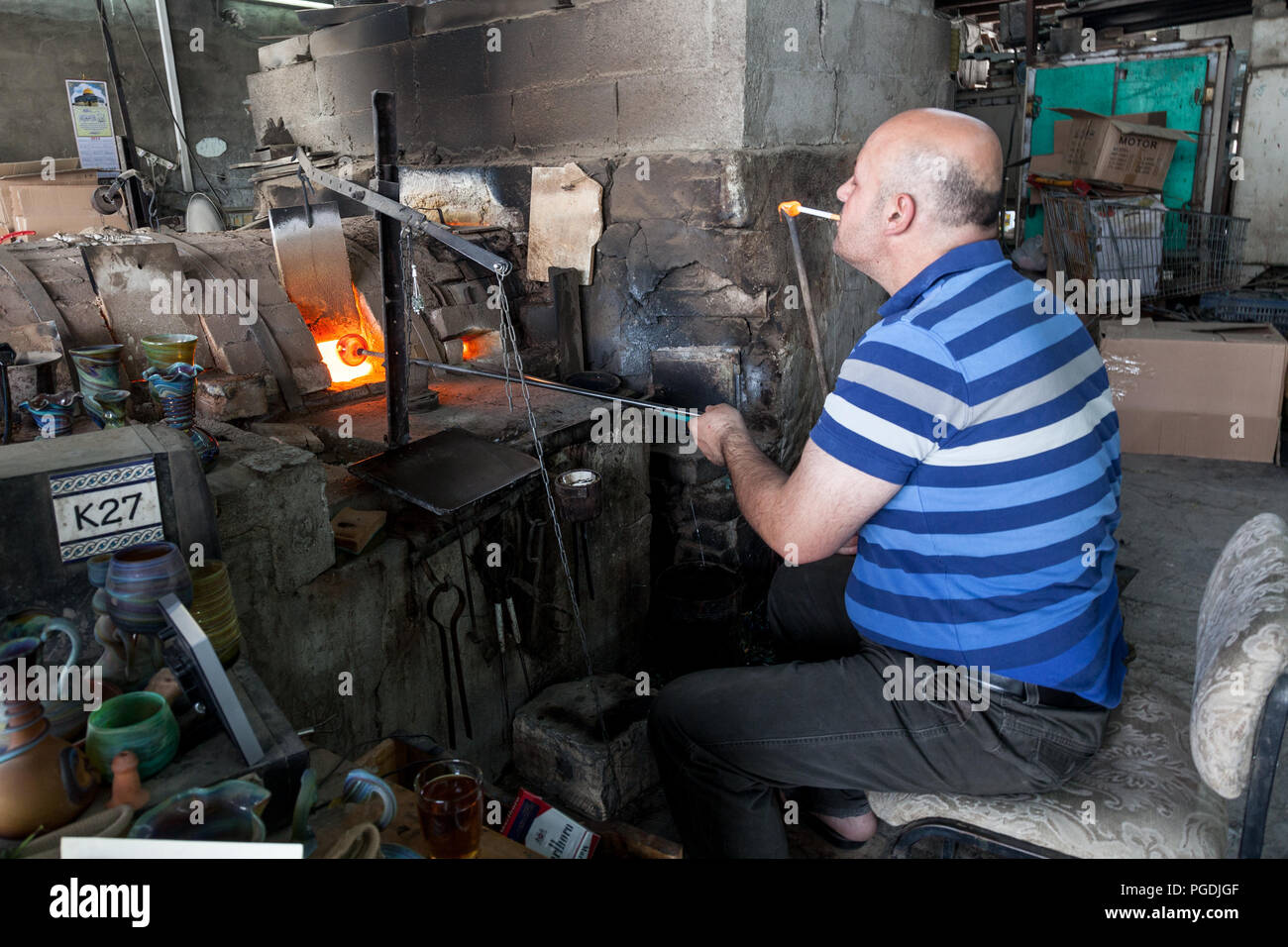 Hot harsh working conditions hi-res stock photography and images - Alamy