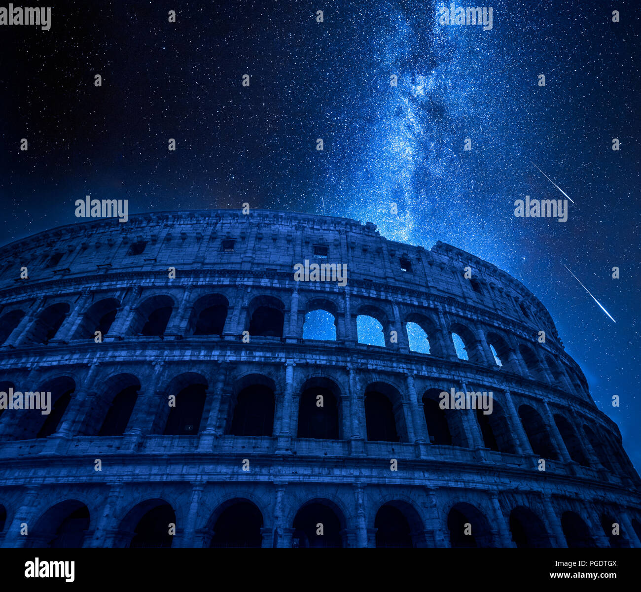 Falling gladiator hi-res stock photography and images - Alamy