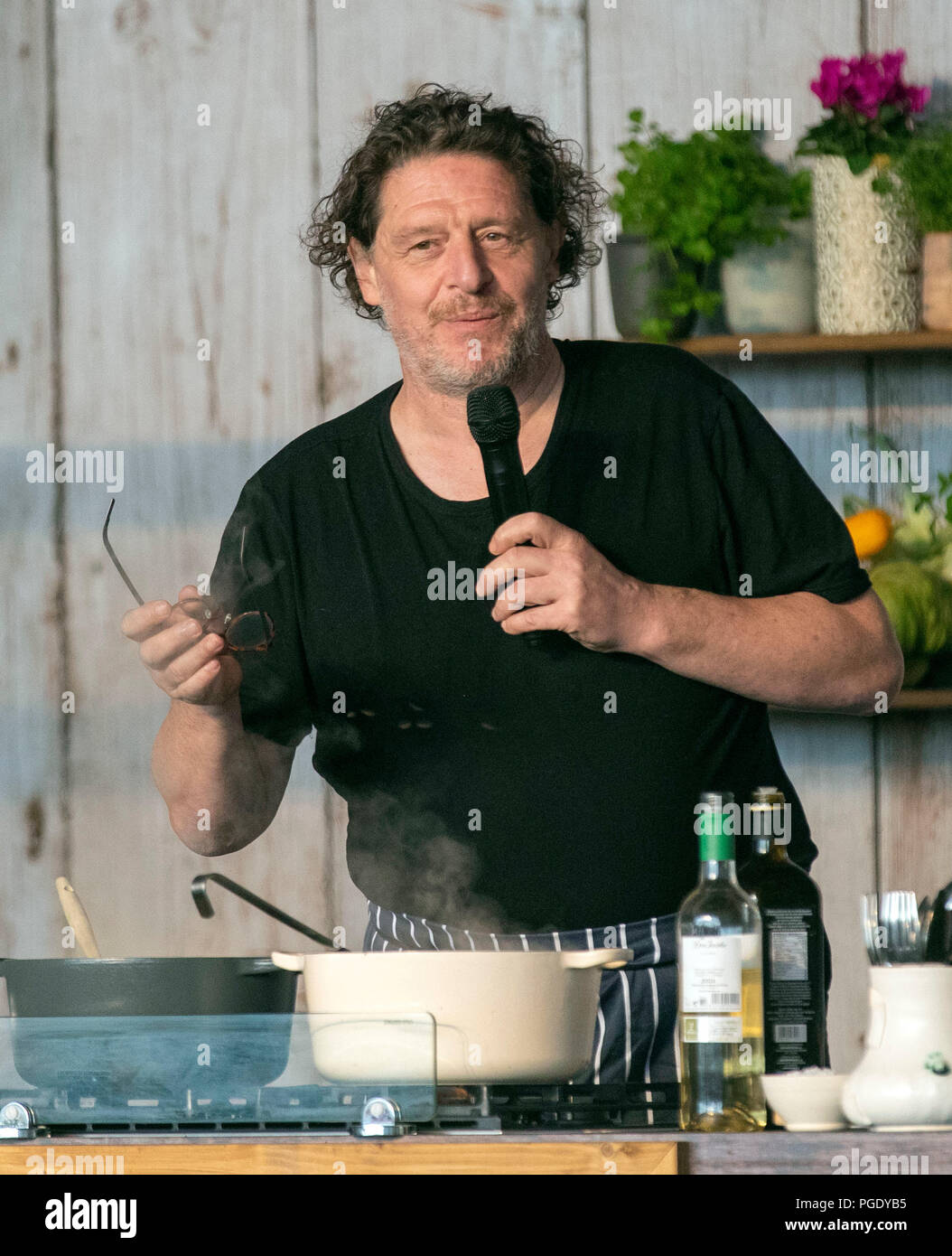 Marco pierre white kitchen hi-res stock photography and images - Alamy