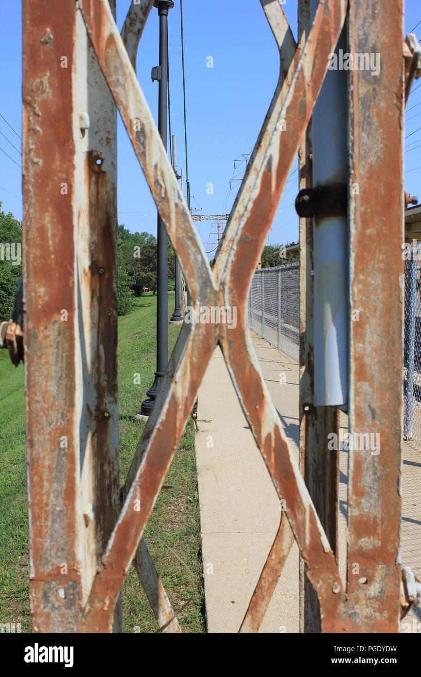 Diagonal cross bracing hi-res stock photography and images - Alamy