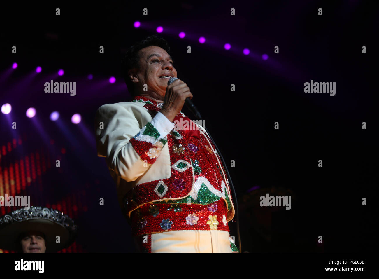 The Mexican singer Juan Gabriel, during his concert on the night of ...