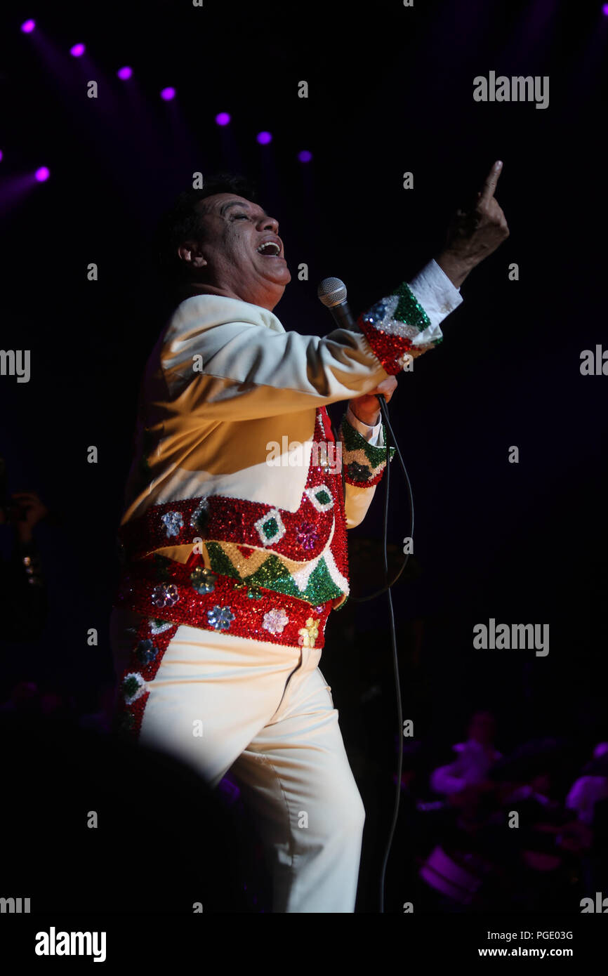 The Mexican singer Juan Gabriel, during his concert on the night of ...