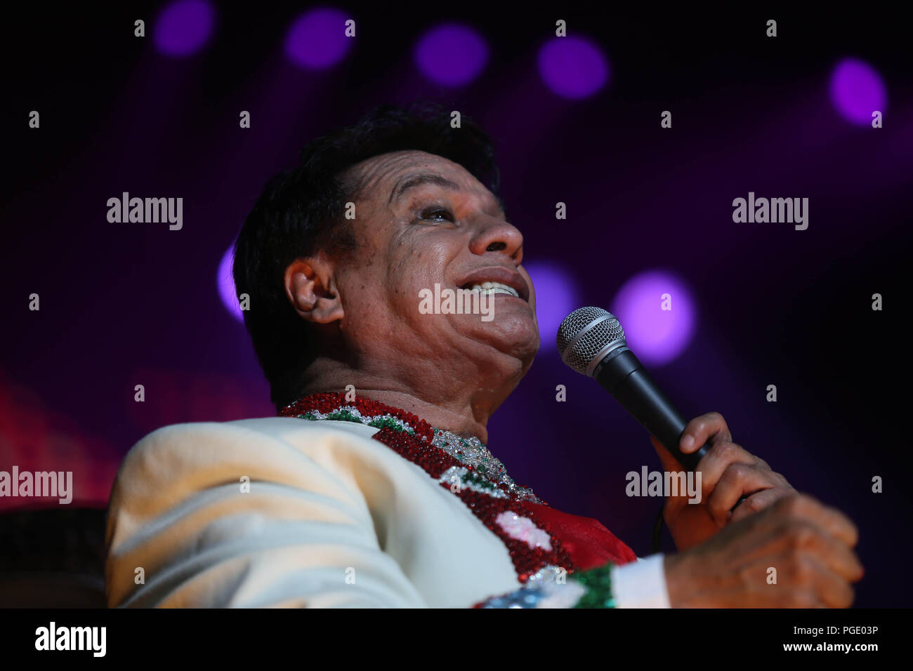 The Mexican singer Juan Gabriel, during his concert on the night of ...