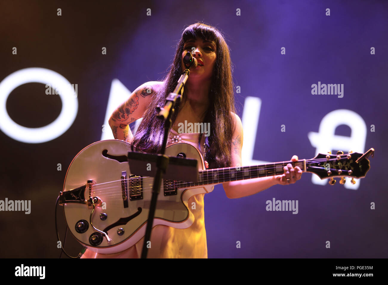 Mon laferte musician hi-res stock photography and images - Alamy