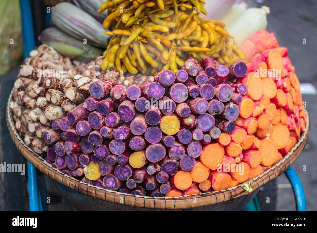 steamed sweet potato or cooked yams, yellow and purple Stock Photo - Alamy