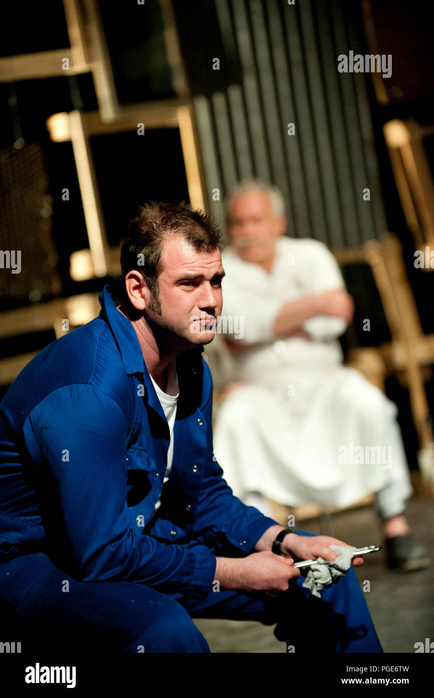 Theatre company De Reynaertghesellen playing "De Heerlijkheid Van Asten ...