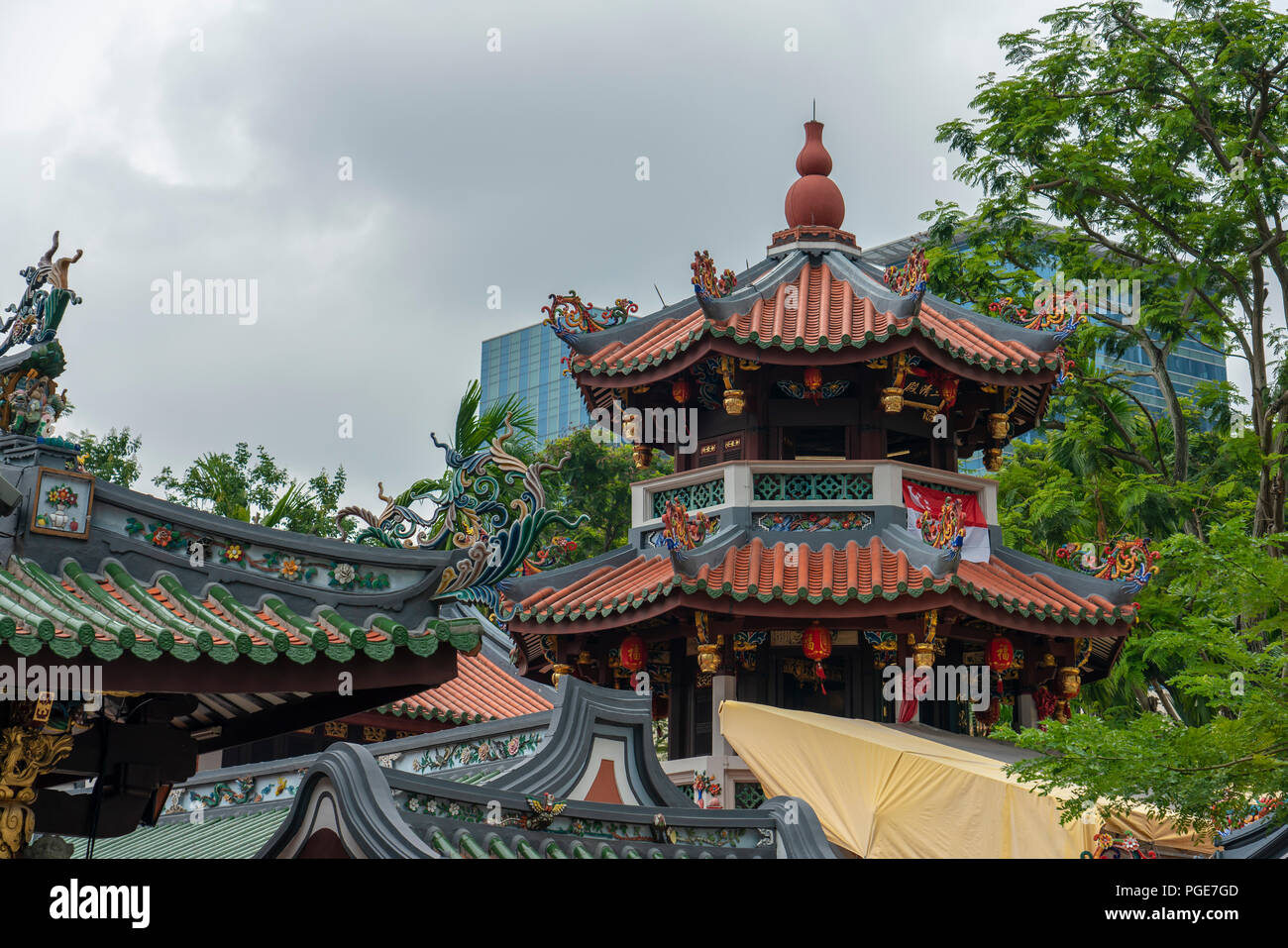 Chinese temple pagoda roof hi-res stock photography and images - Alamy