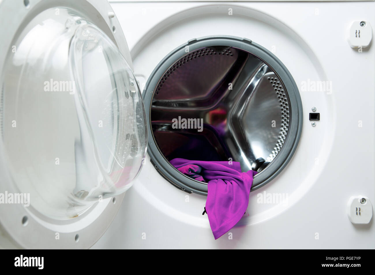 Open washing hi-res stock photography and images - Alamy