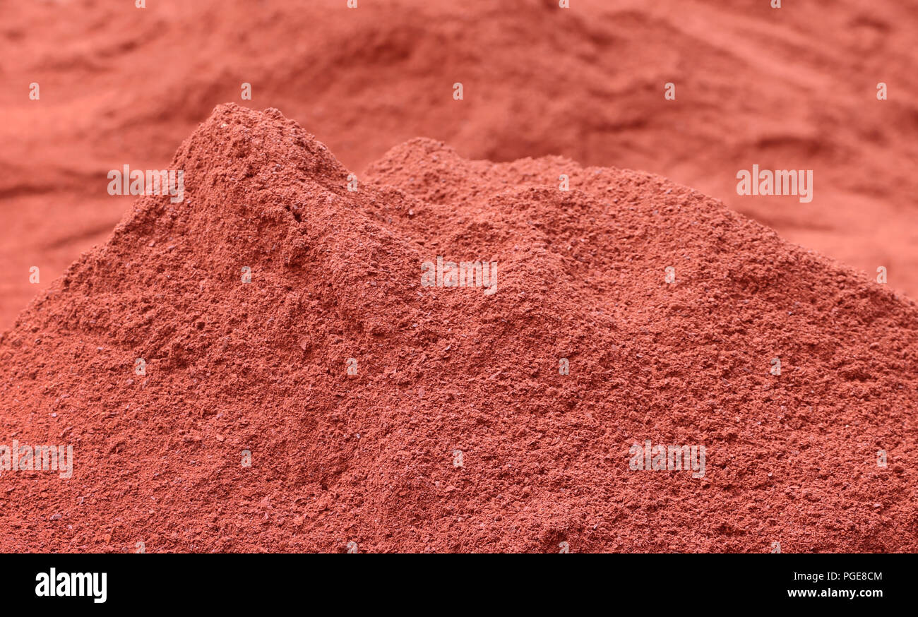 Red brick powder hi-res stock photography and images - Alamy