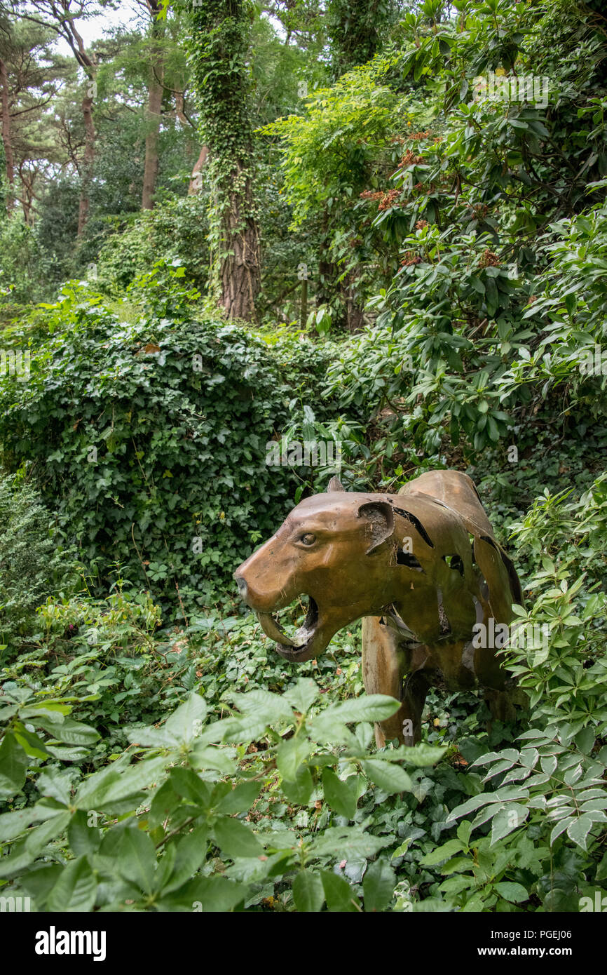 Compton Acres Garden, Dorset, UK Stock Photo - Alamy