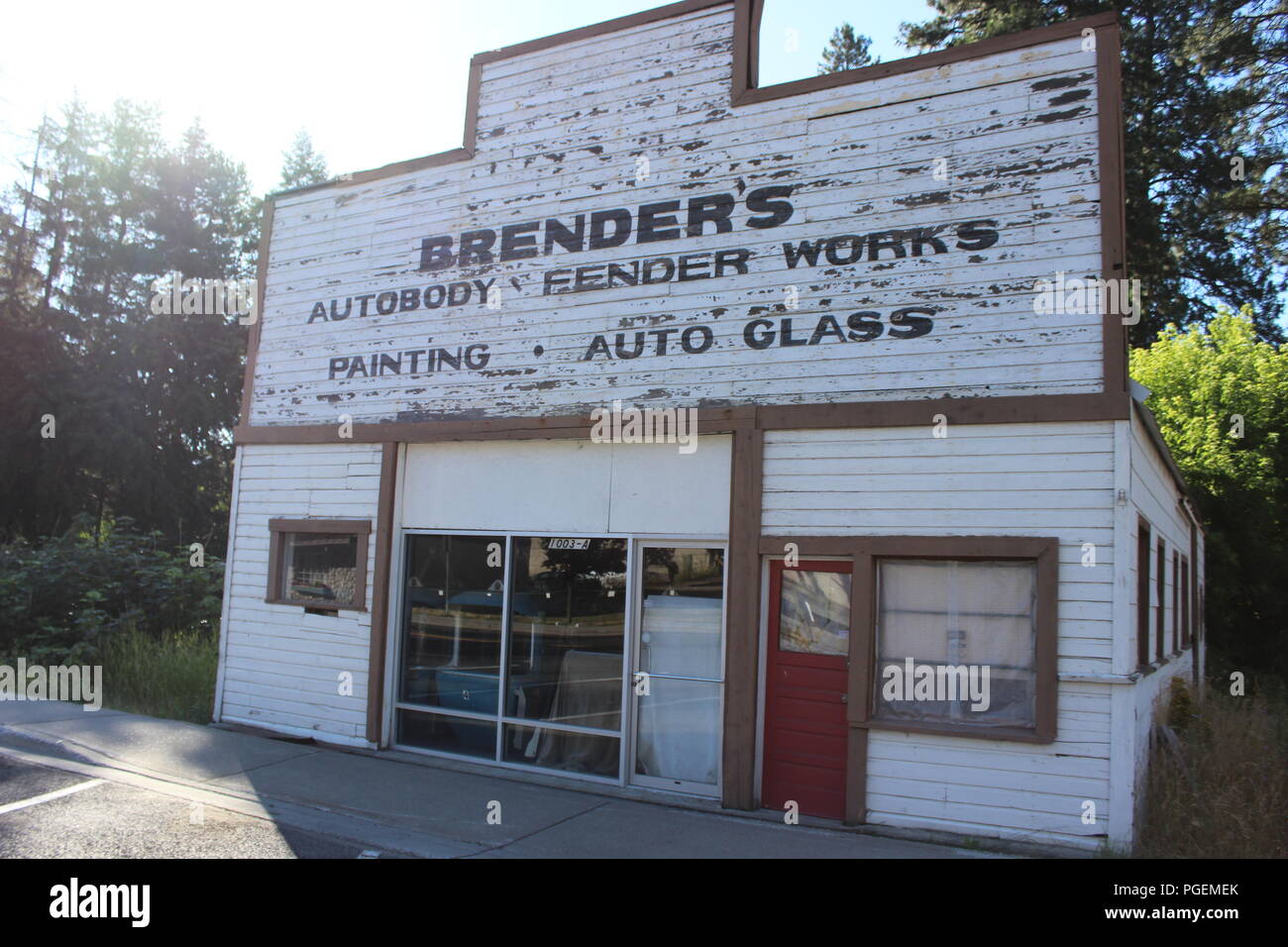Old run down building off the beaten path in Leavenworth, Washington ...