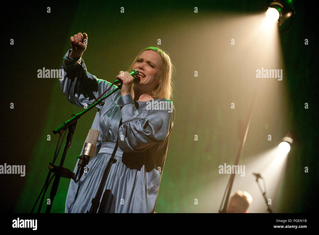 Noorse zangeres hi-res stock photography and images - Alamy