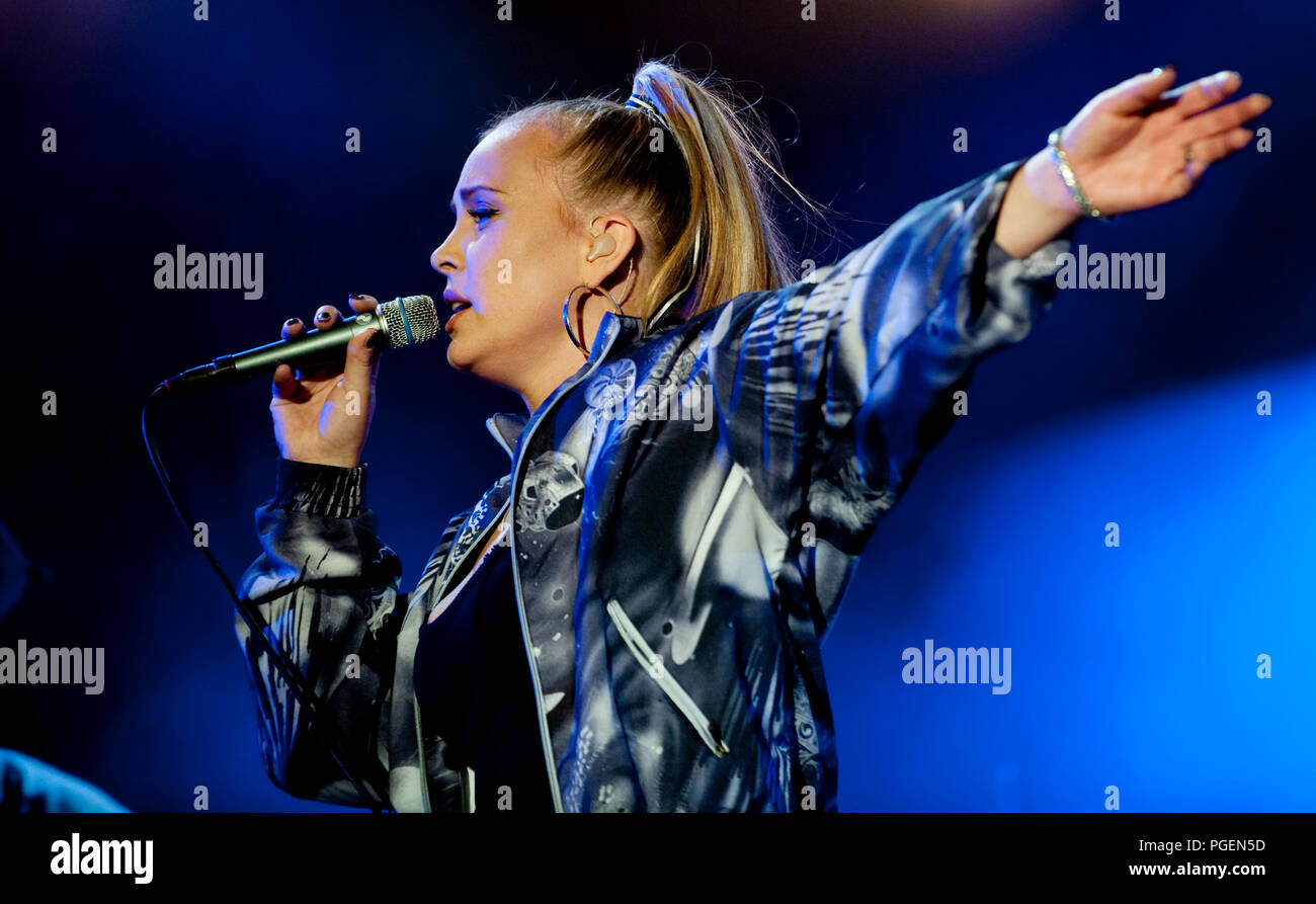 Dutch singer Anouk performing at the Suikerrock festival in Tienen ...