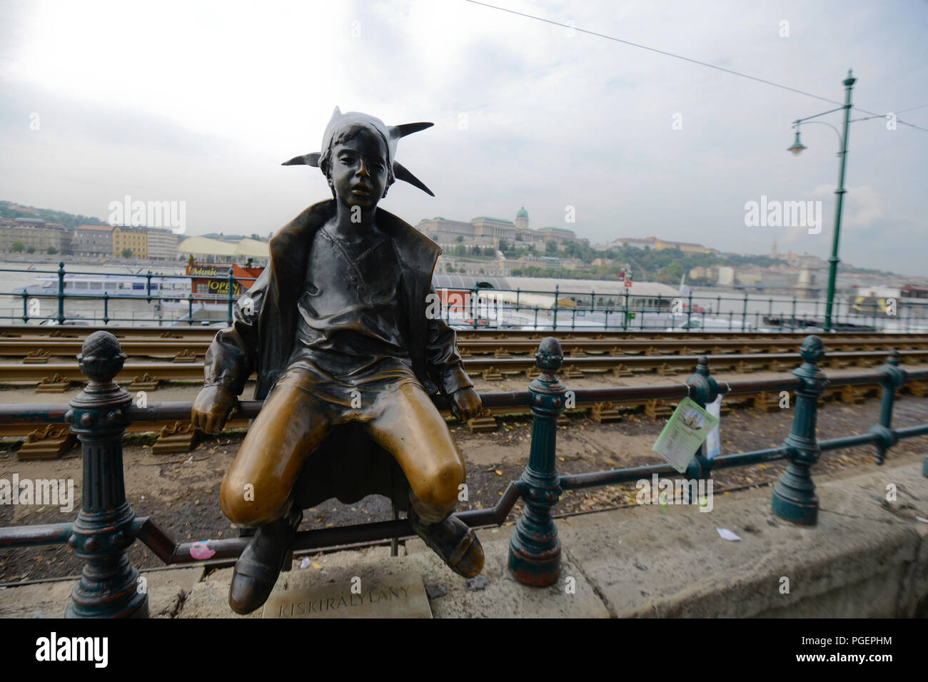 Little Princess Statue (Kiskiralylany) Budapest, Hungary Stock Photo ...