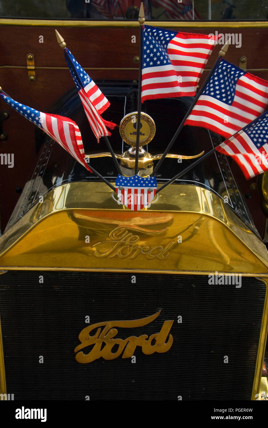 Flags up hi-res stock photography and images - Alamy