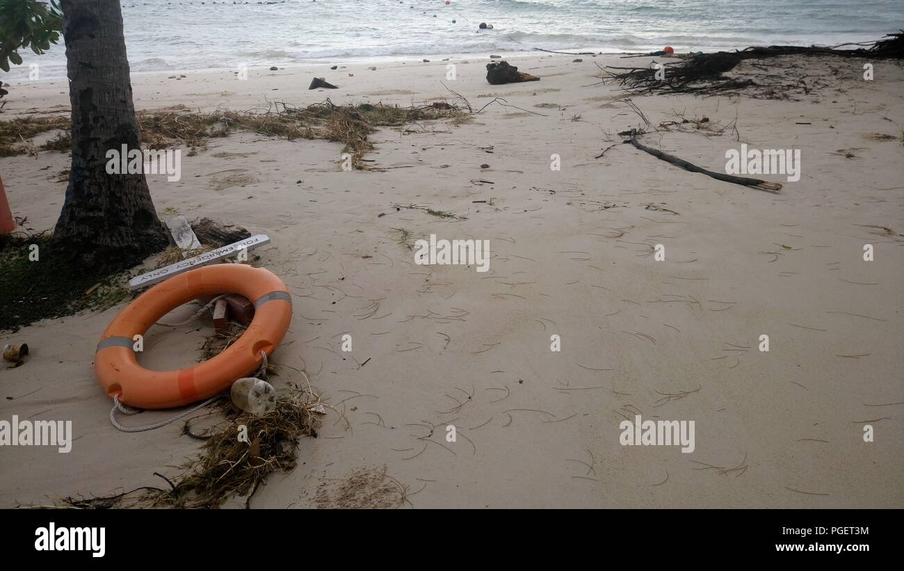 Ocean floor damage hi-res stock photography and images - Alamy