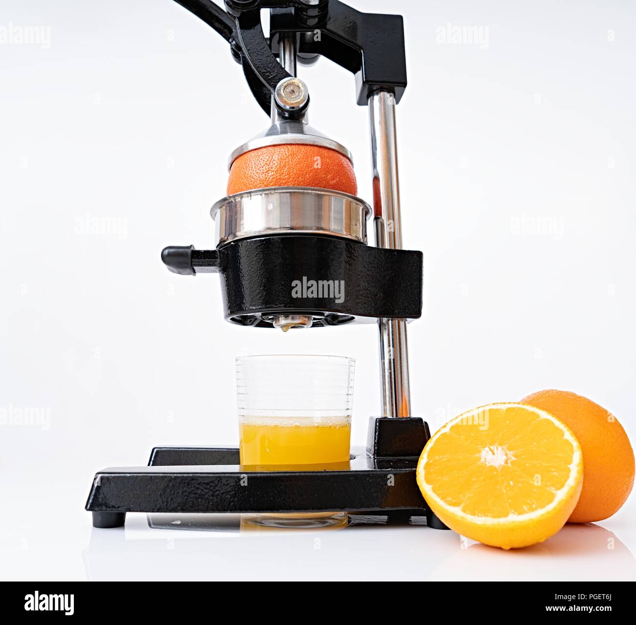 Making orange juice kitchen hi-res stock photography and images - Alamy