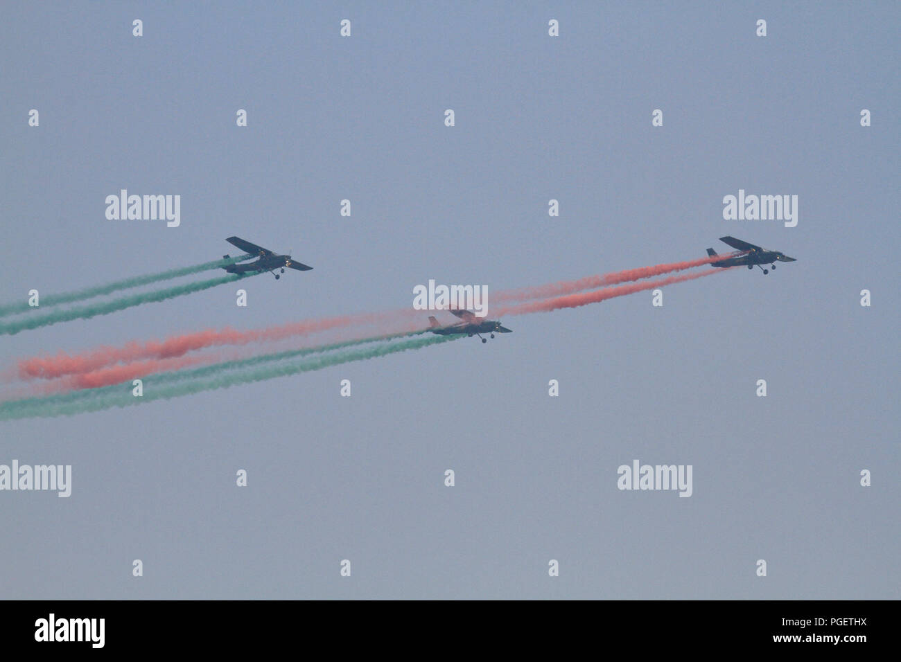 Jet fly past hi-res stock photography and images - Alamy