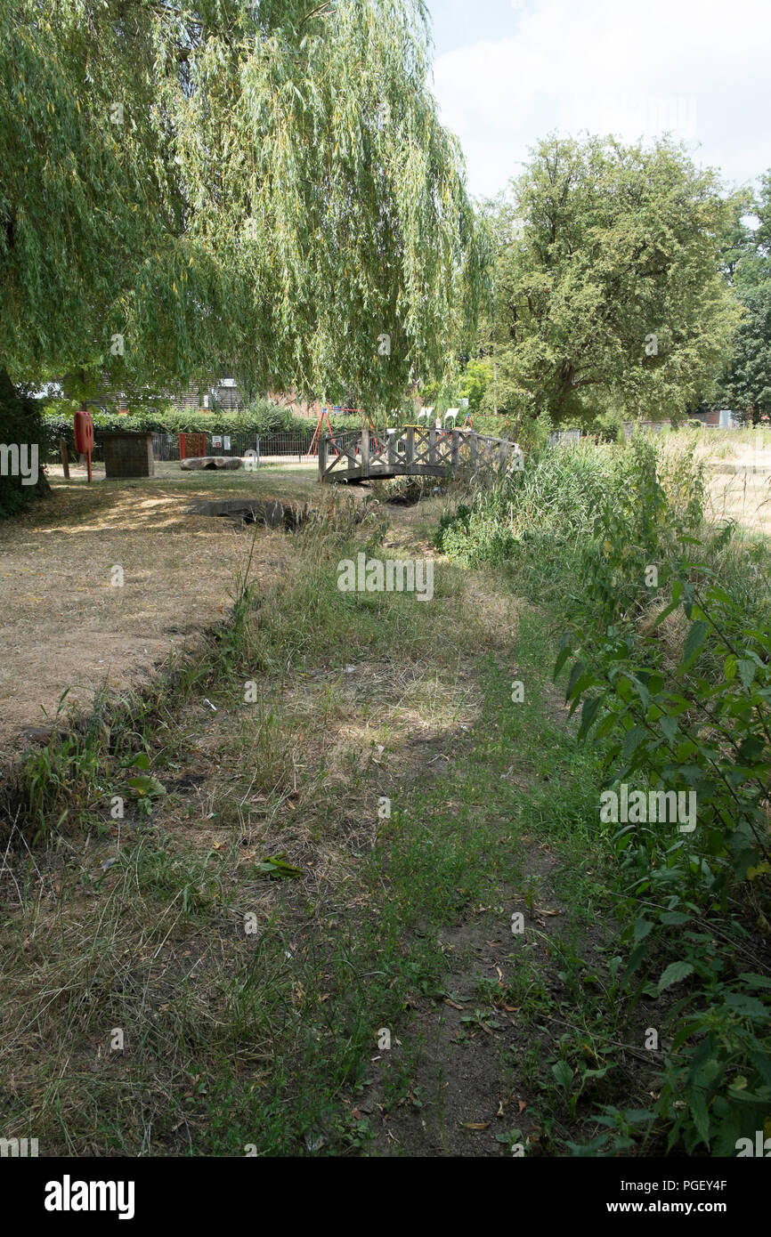 Dried out River Misbourne at Chalfont St Giles Stock Photo - Alamy
