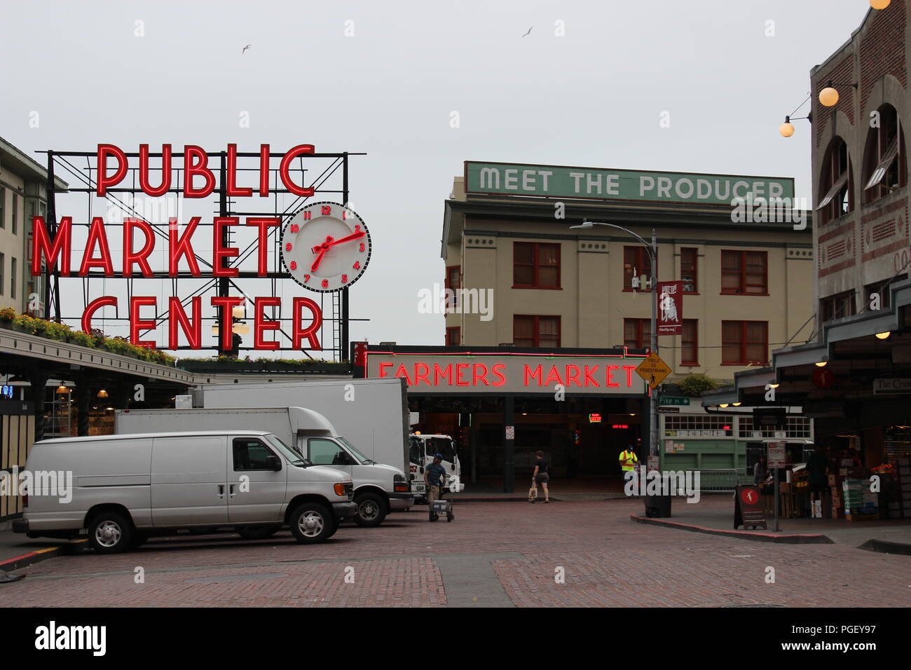 Public market center hi-res stock photography and images - Alamy