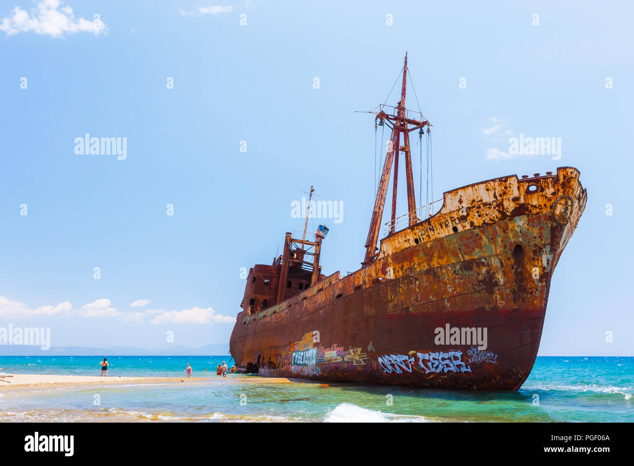 Rusting ship navy hi-res stock photography and images - Alamy