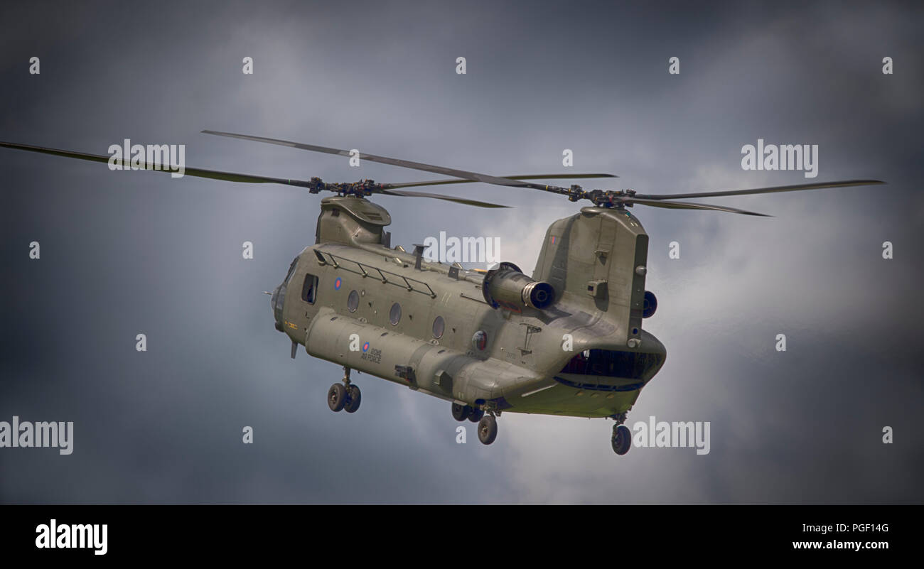 Surrey, UK. RAF Chinook Display Team flying display at 2018 Dunsfold ...