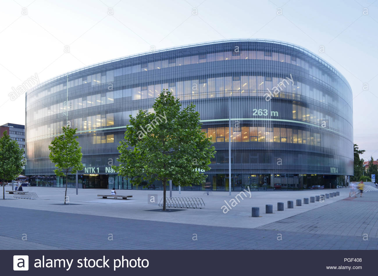 Glazed Building Facade High Resolution Stock Photography and Images - Alamy