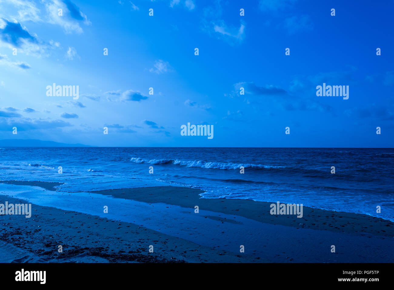 Windy night hi-res stock photography and images - Alamy