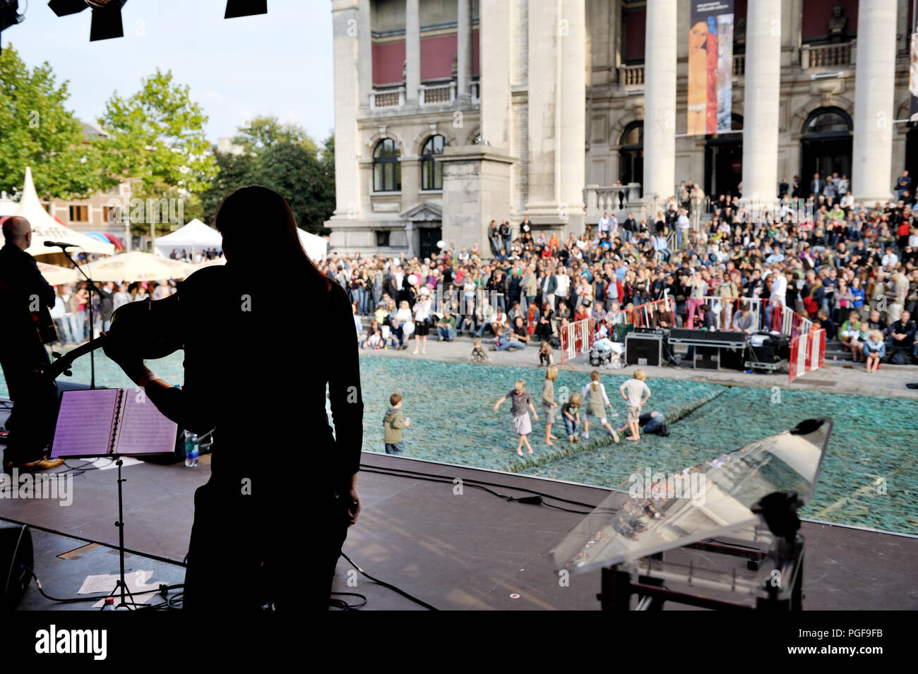 Dutch pop group Brick & Bettina performing on the Leopold De Waelplaats ...