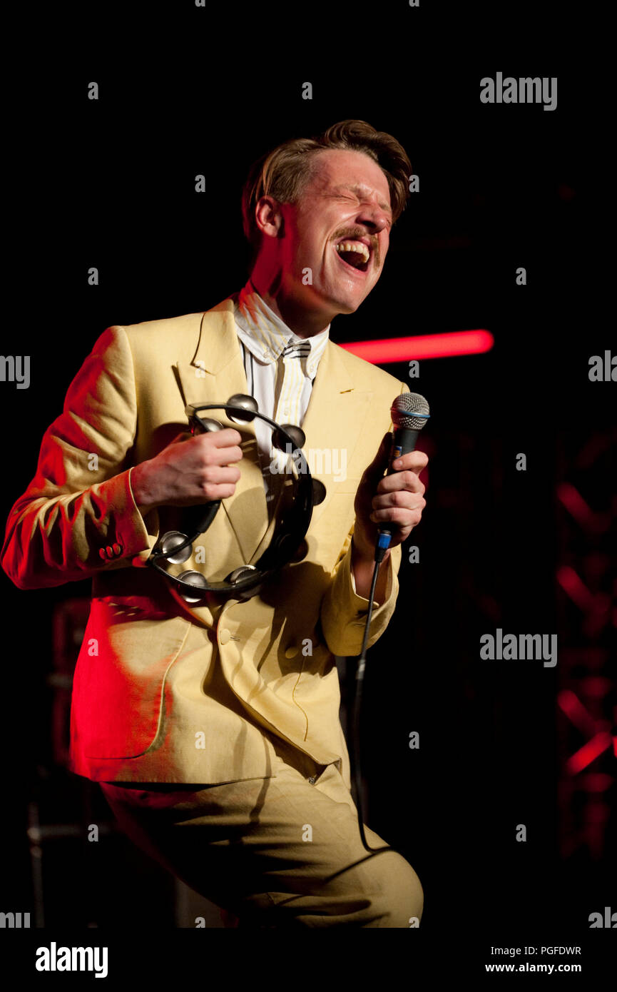 Concert of the Belgian pop band Das Pop in the Amerikaans Theater ...