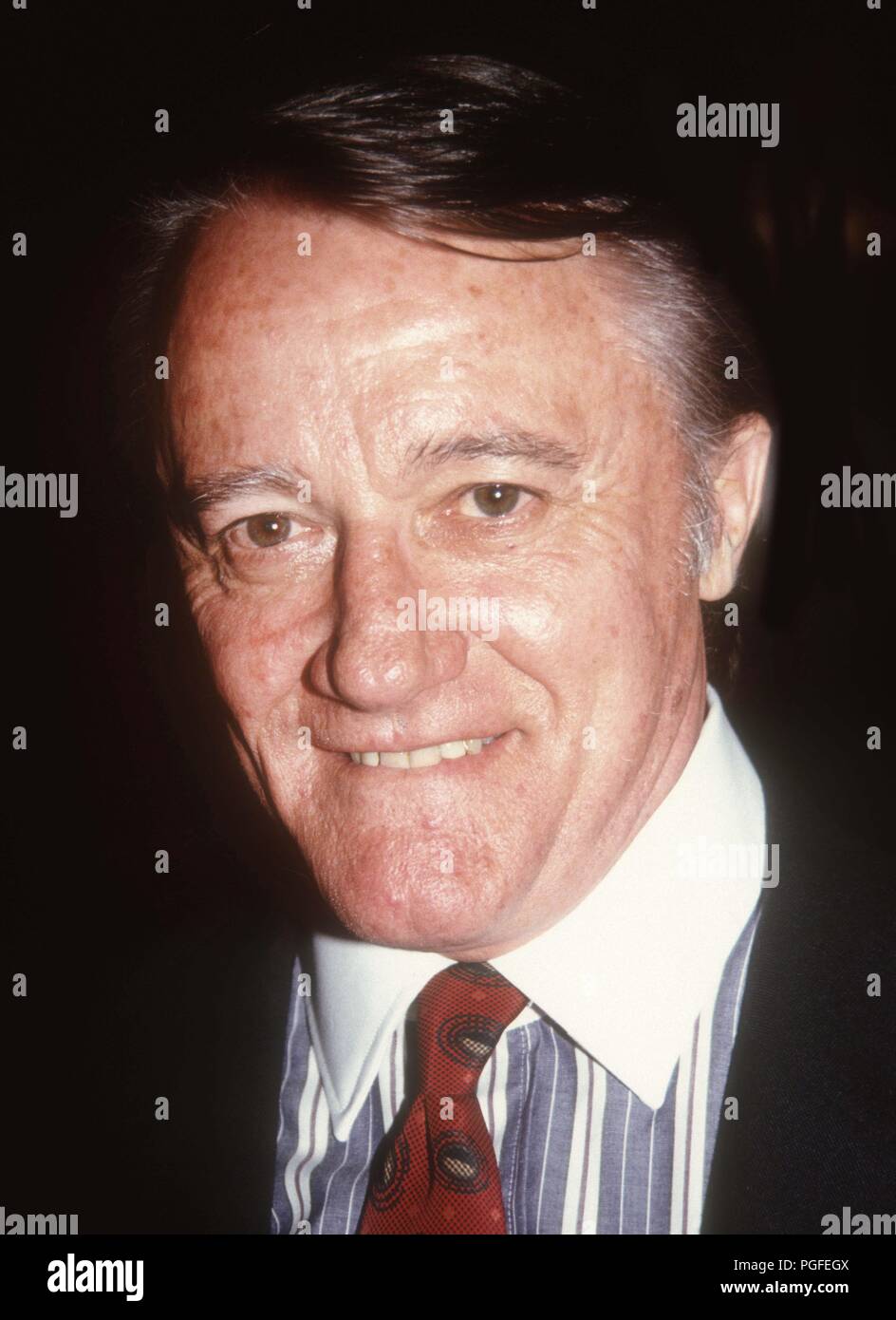 Robert Vaughn 1990 Photo By Adam Scull/PHOTOlink.net /MediaPunch Stock Photo - Alamy