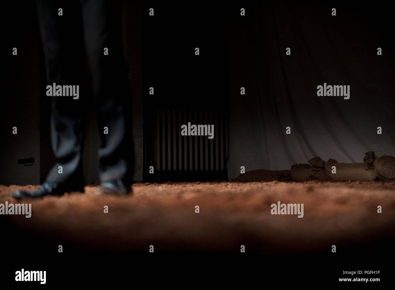 Theatre company De Theaterfactorij playing "De Kleine Waanzin" from ...