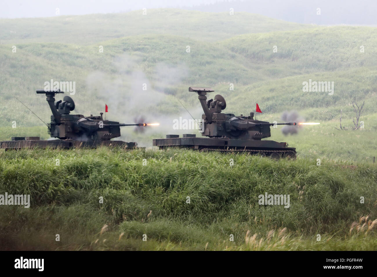 Self propelled anti aircraft gun hi-res stock photography and images ...