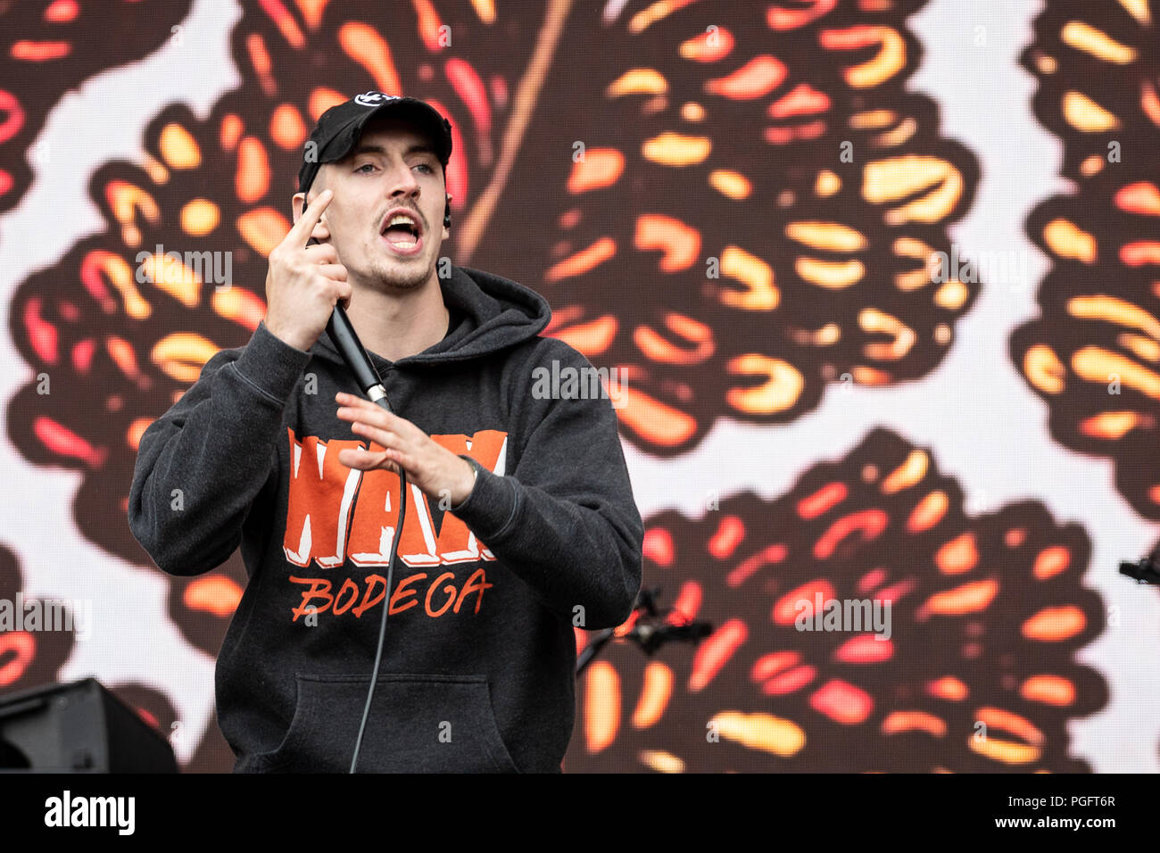 Uk trash concert hi-res stock photography and images - Alamy