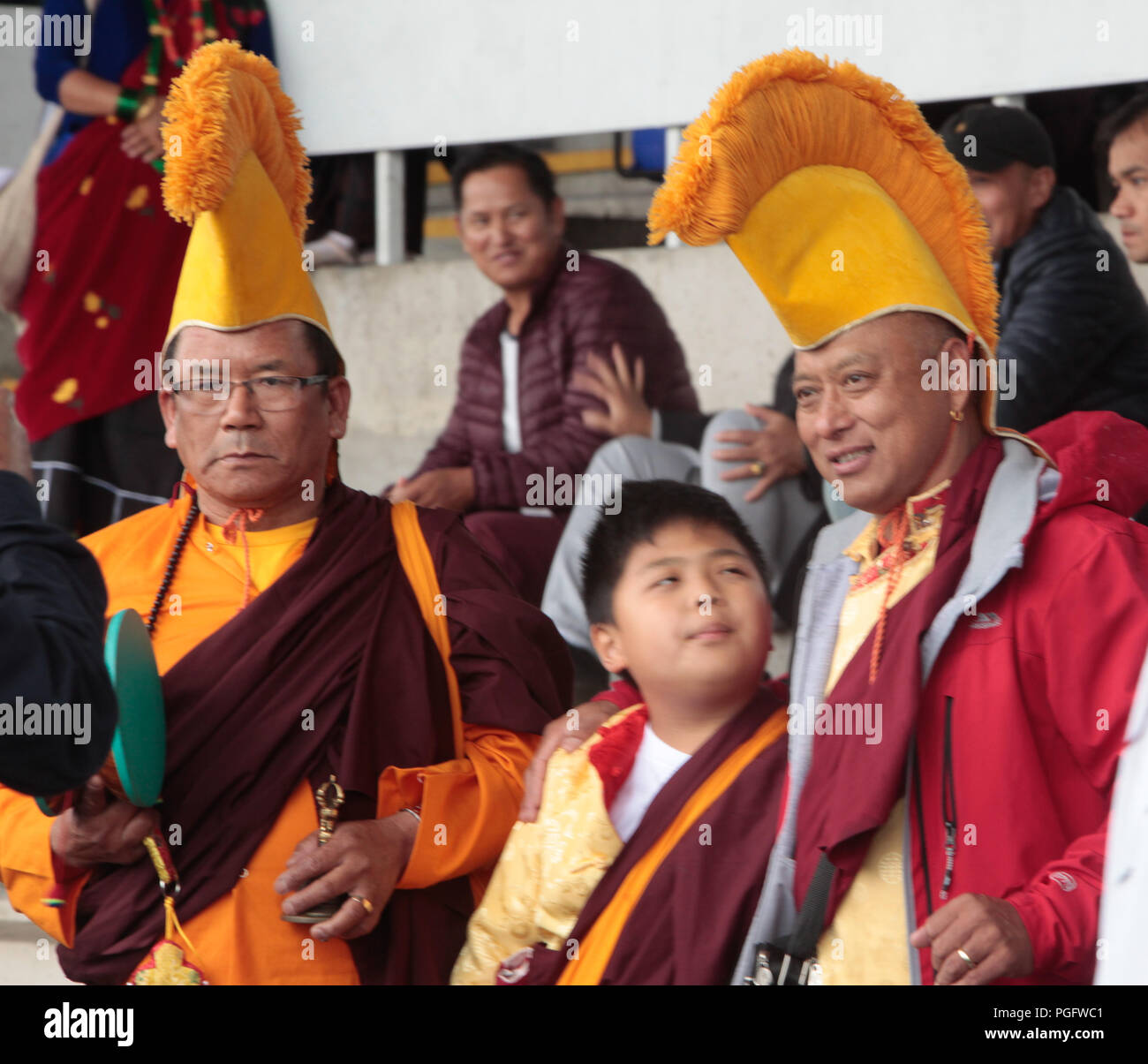 Traditional nepali dancers hi-res stock photography and images - Alamy