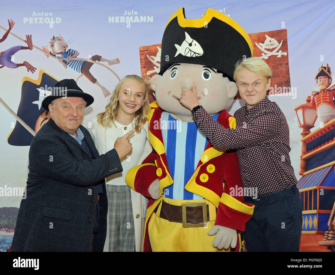 Munich, Germany. 26th Aug, 2018. Actors and dubbing actors Axel Prahl ...