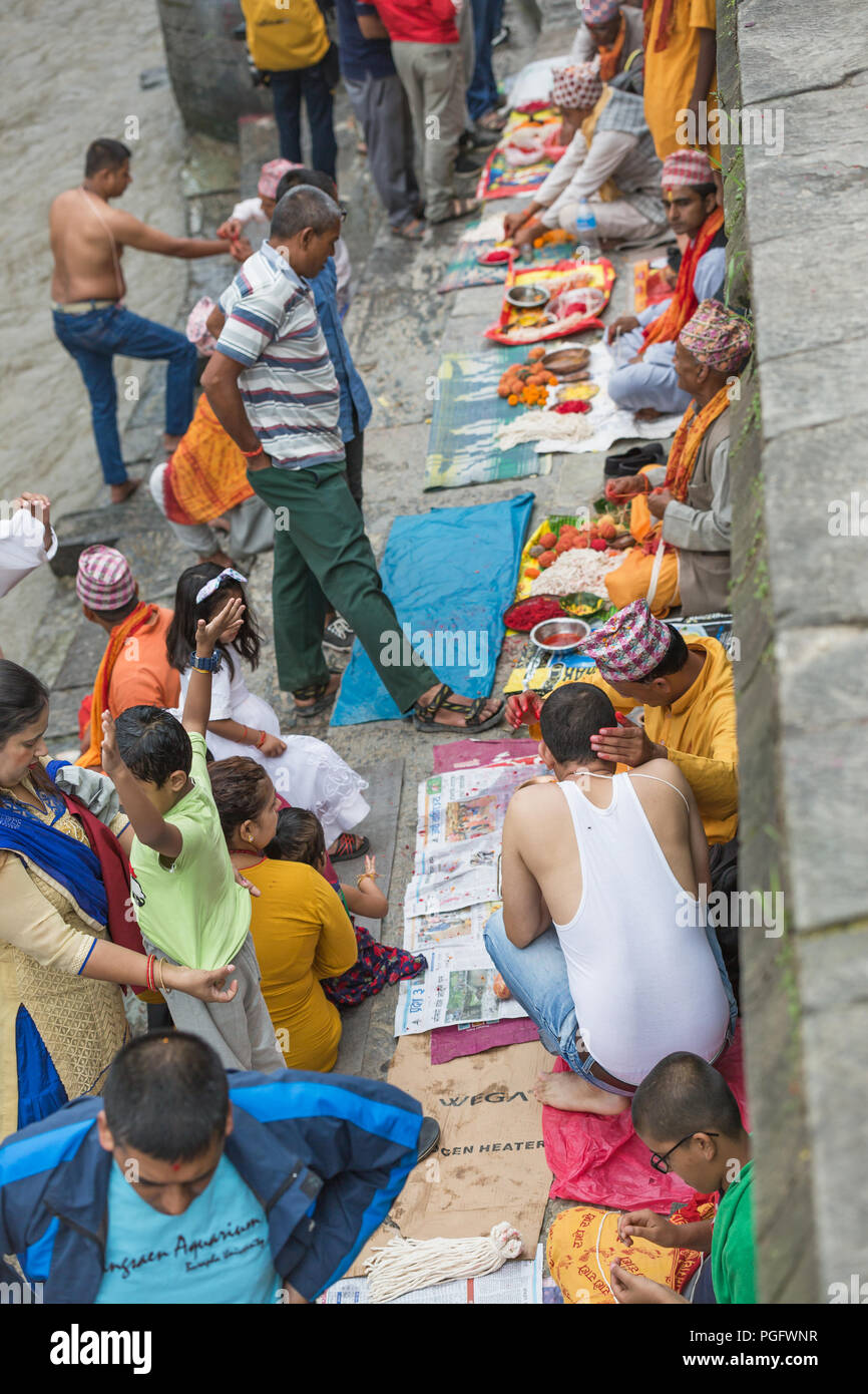 Sacred thread ceremony hinduism hi-res stock photography and images - Alamy