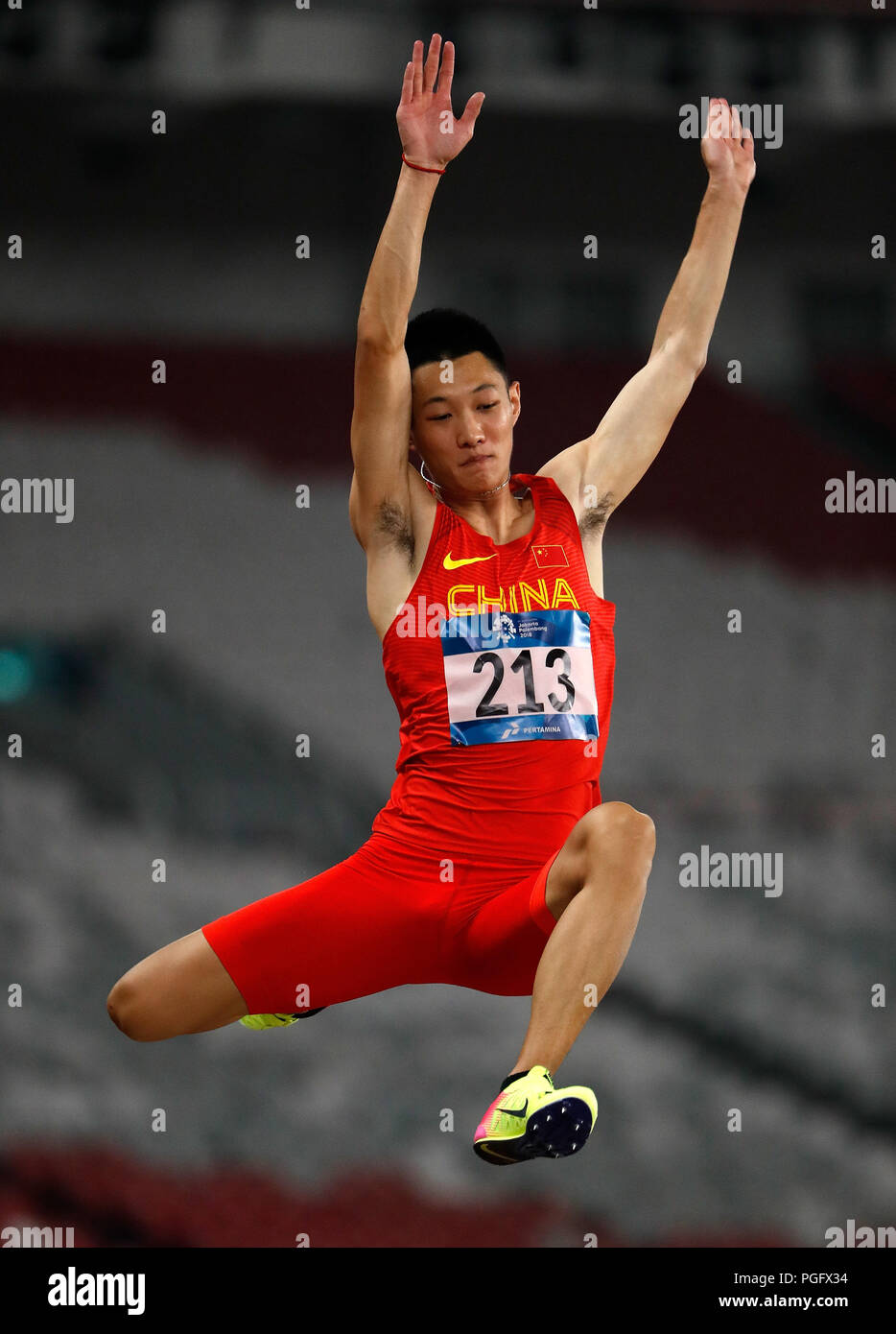 Jakarta. 26th Aug, 2018. Wang Jianan of China competes during the men's ...