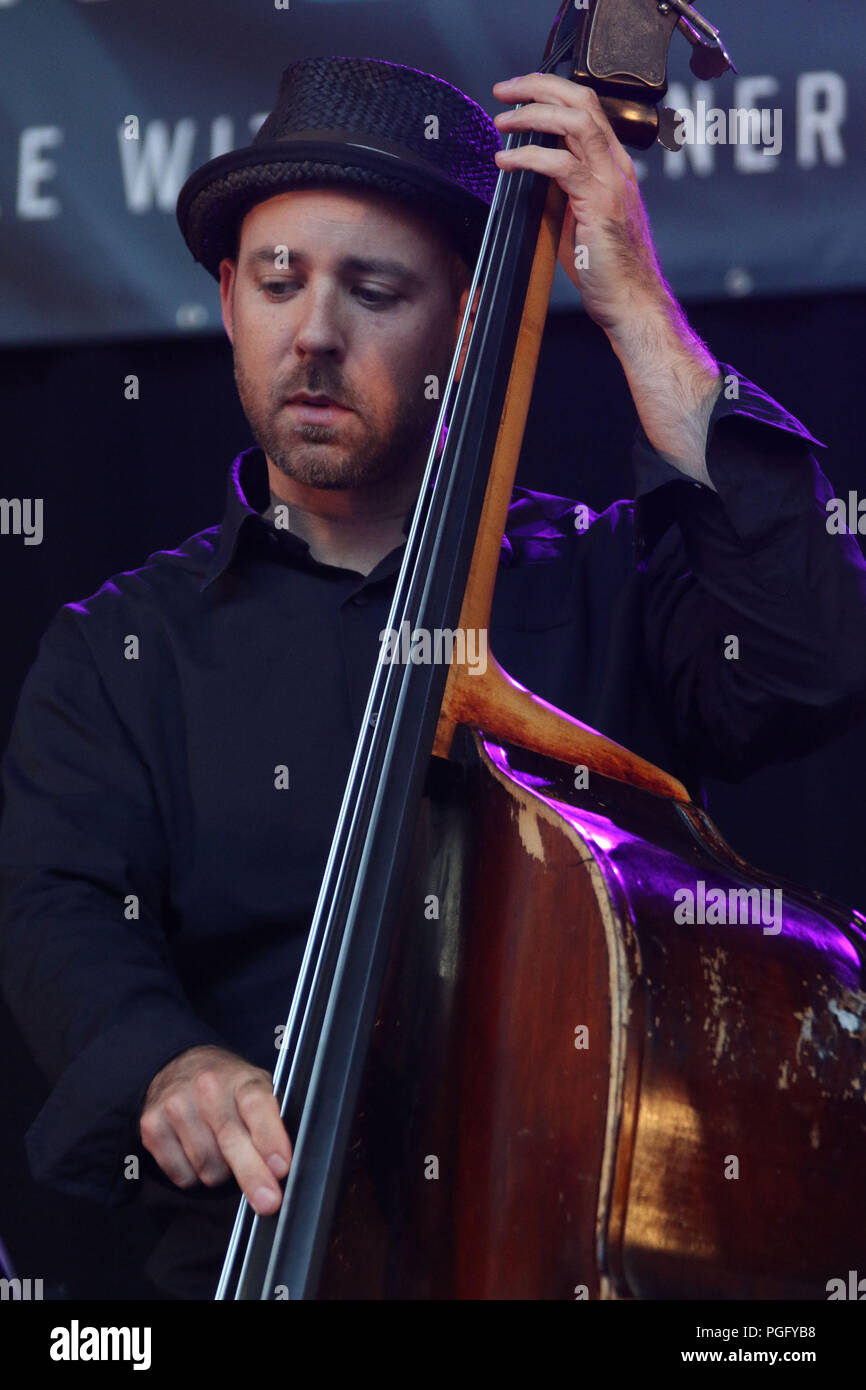 Ryan berg hi-res stock photography and images - Alamy