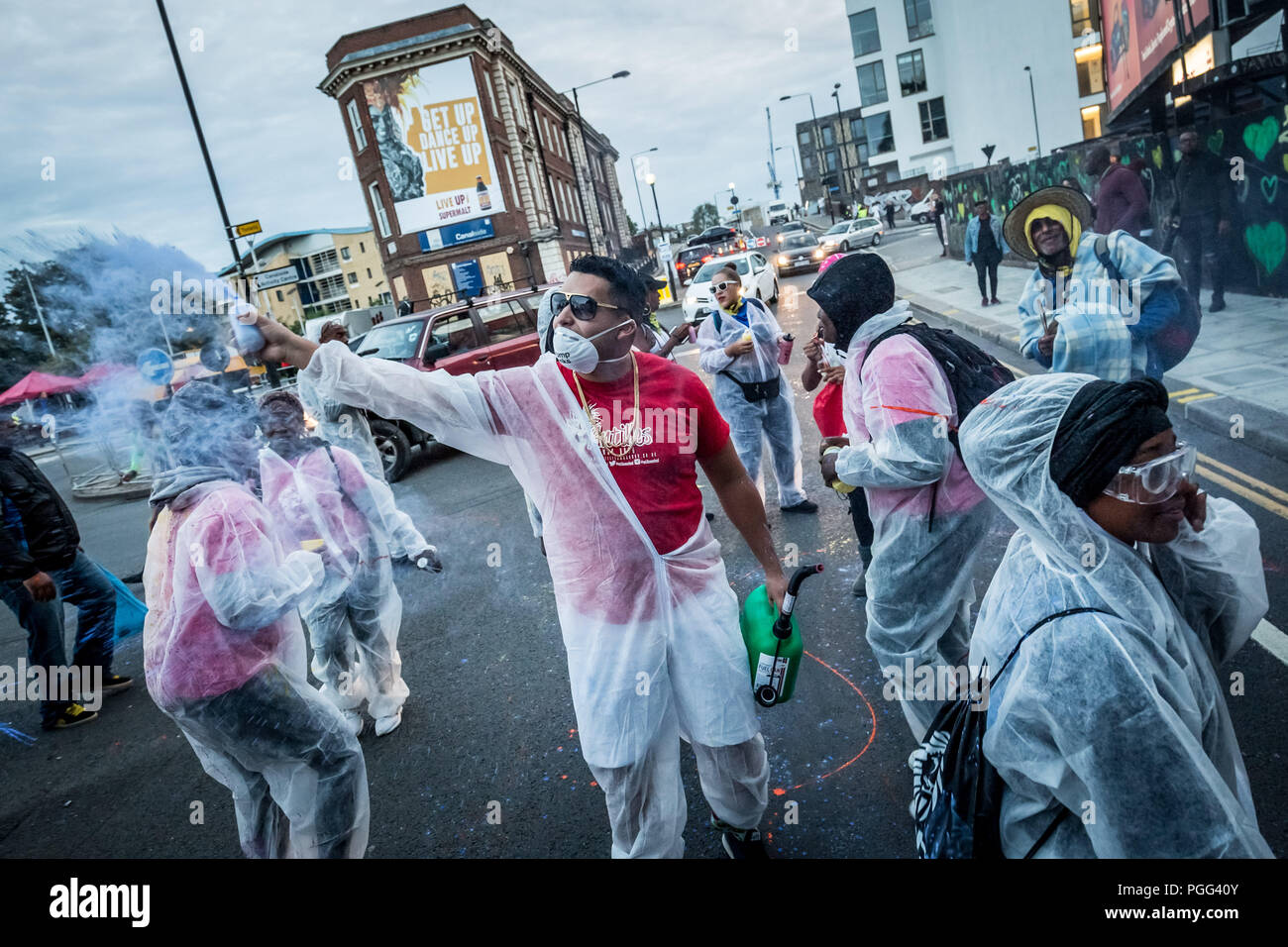 London, UK. 26th August 2018. Jouvert parade starts the Notting Hill ...