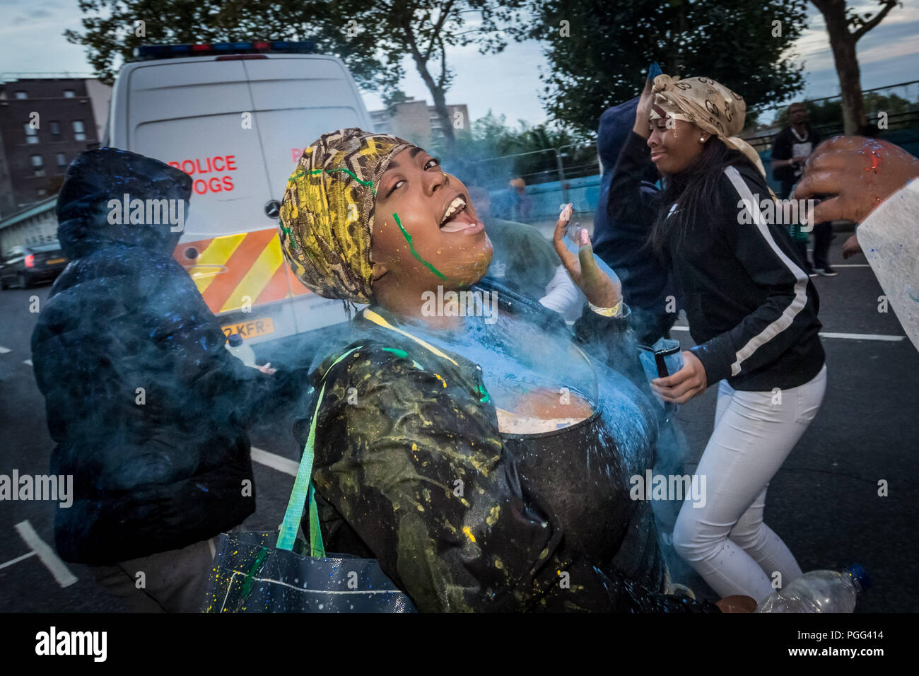 London, UK. 26th August 2018. Jouvert parade starts the Notting Hill ...