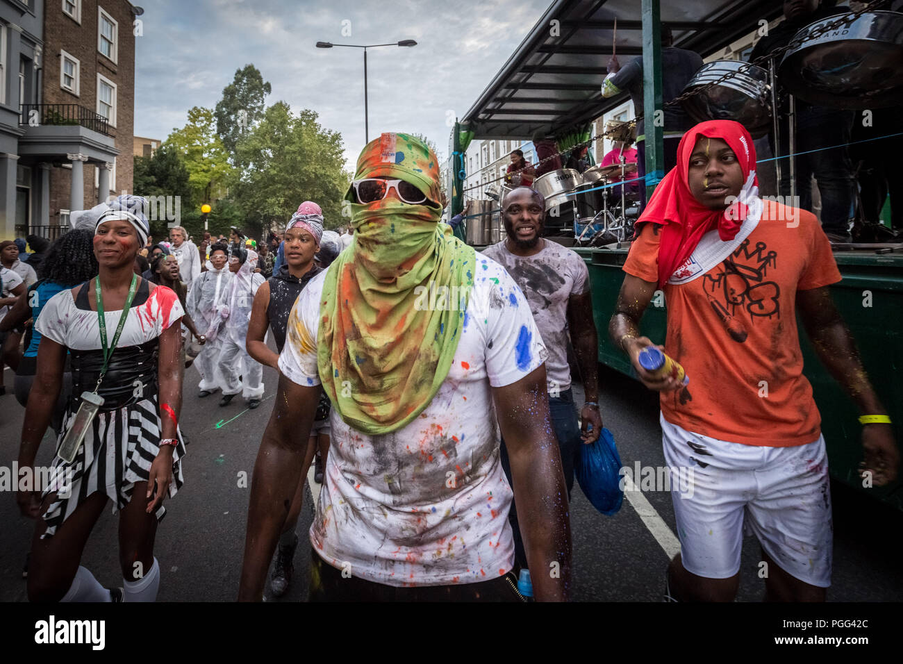 London, UK. 26th August 2018. Jouvert parade starts the Notting Hill ...