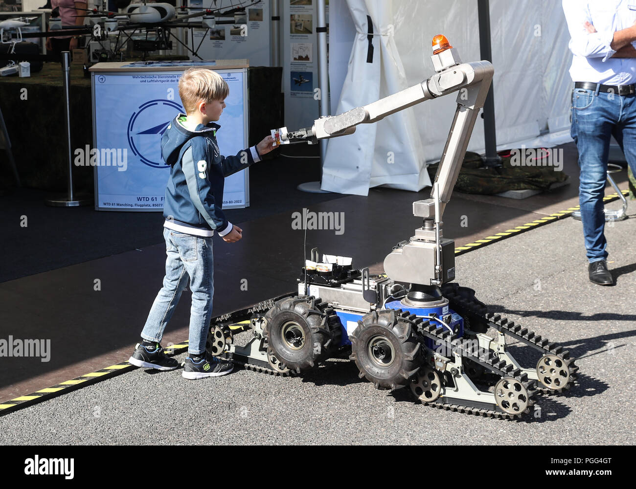 German defence ministry hi-res stock photography and images - Alamy