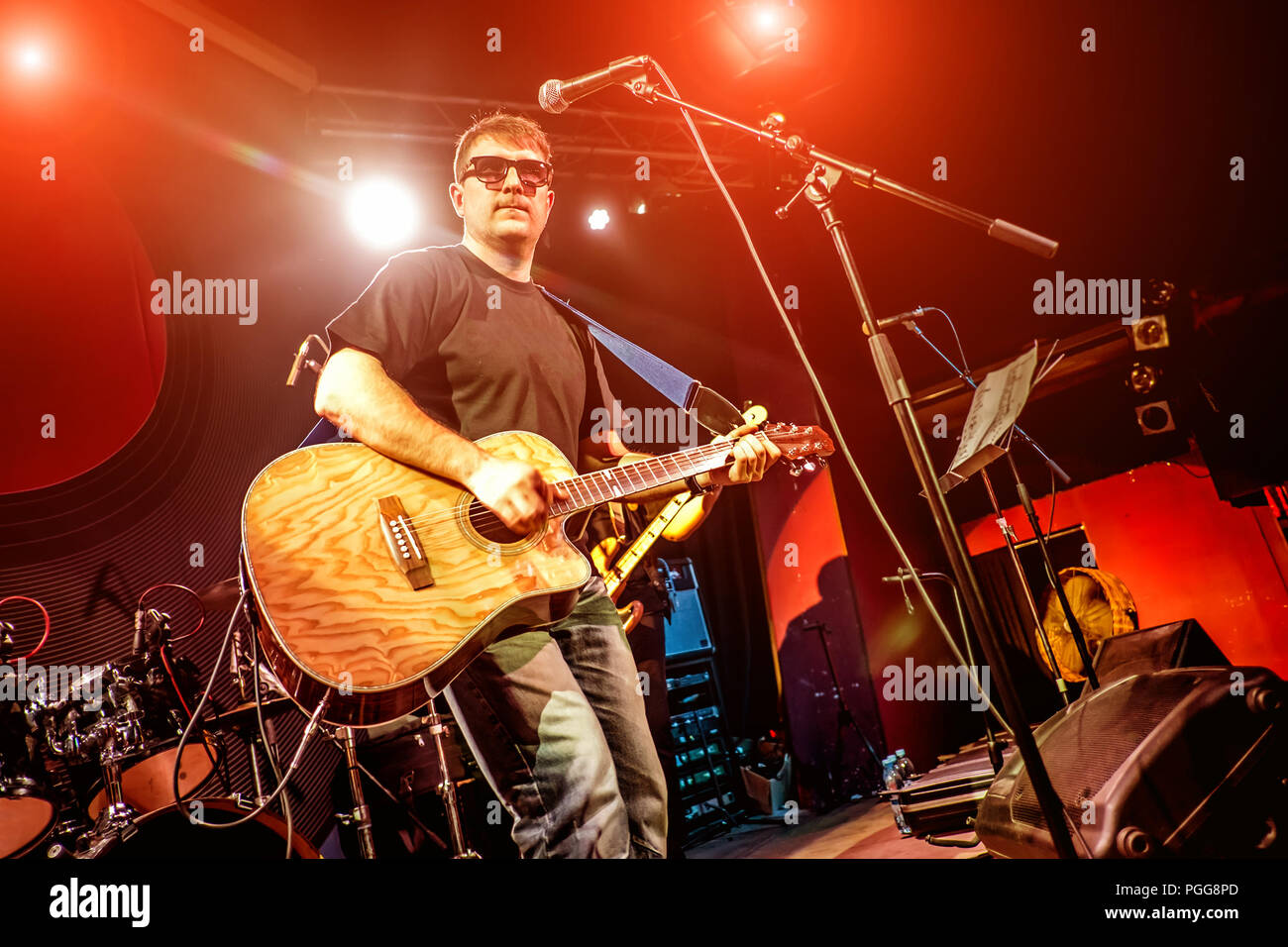 Empty rock music stage hi-res stock photography and images - Alamy