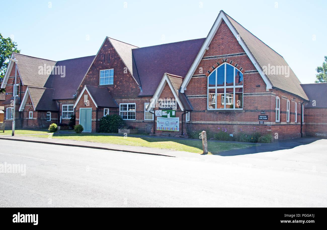 Village memorial hall hi-res stock photography and images - Alamy