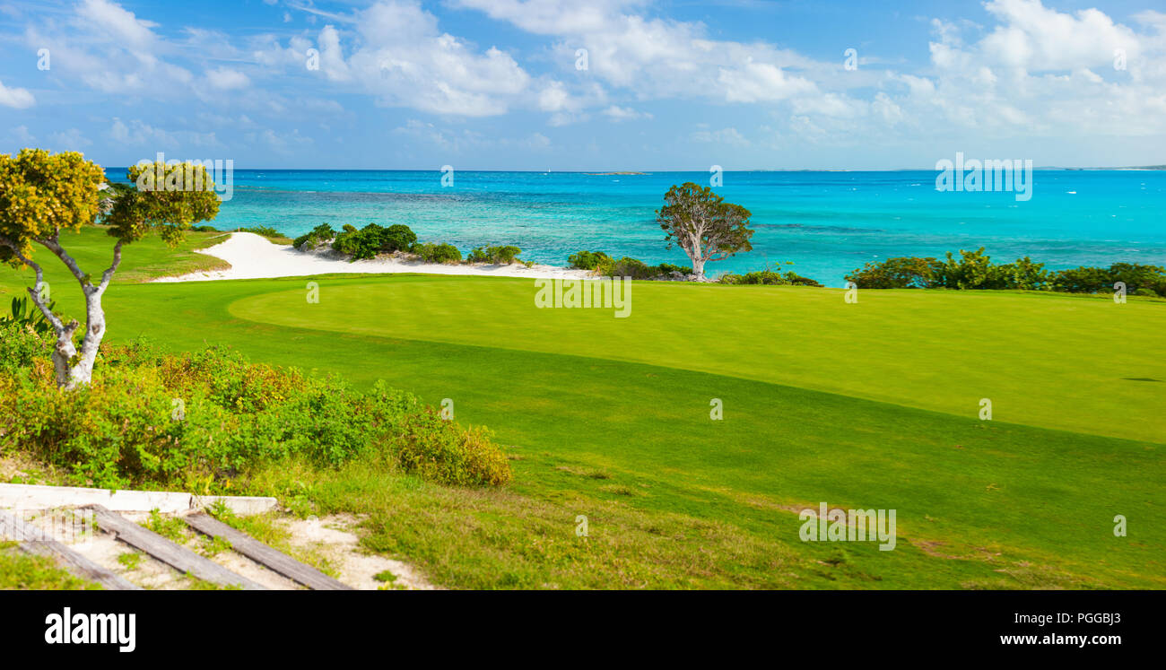 Coastal golf hi-res stock photography and images - Alamy